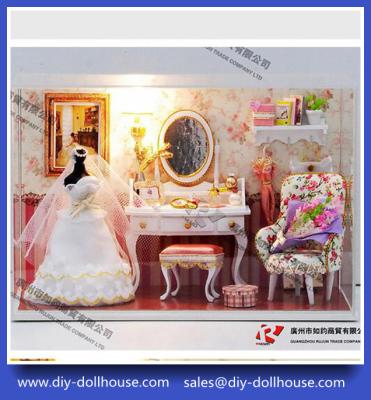 China Diy wooden dollhouse mini glass dollhouse miniature room box model building cottage T001 for sale