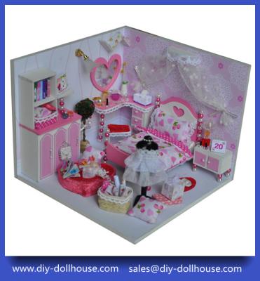 China Diy wooden dollhouse mini glass dollhouse miniature room box model building cottage TW2 for sale