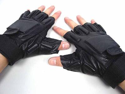 China Black Half Finger Tactical Gloves,Made By Soft Leather And Elastic Fiber for sale