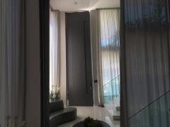 Central axis door