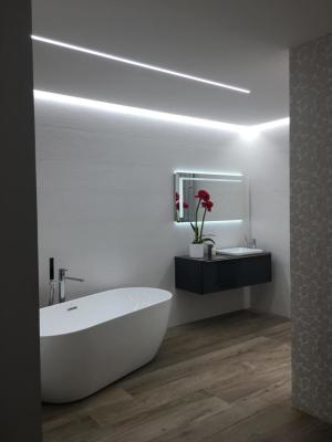 China Waterproof led strip light IP65 using with led light bar surface installation for home and office for sale