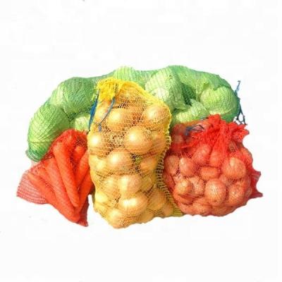 Cina 30 kg 50 kg Sacchetti di cipolle a maglia per l'imballaggio delle cipolle in materiale 100% PP/PE per ortaggi in vendita