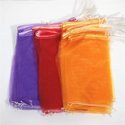 Cina Sacchetti di imballaggio di patate a maglia di monofilamento in colore rosso per B2B in vendita