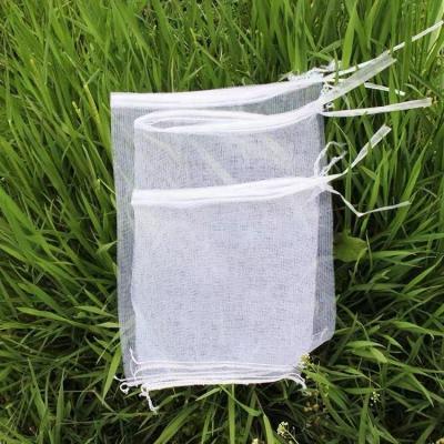 Cina 53*94cm Sacchetto di rete a maglia non tessuta per la protezione dei frutti di mango nell'agricoltura industriale in vendita