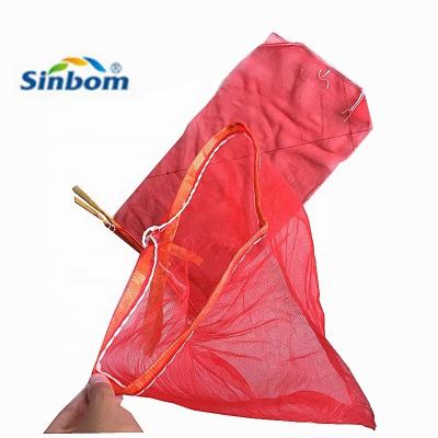 Cina Sacchetto a maglia di monofilamenti di HDPE tubolare di colore rosso per cipolle verdure e frutta perfetto in vendita