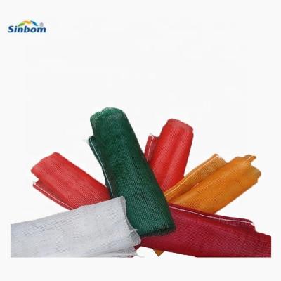 Cina Sacco di imballaggio di cipolle Raschel a taglia verde per frutta e verdura in vendita