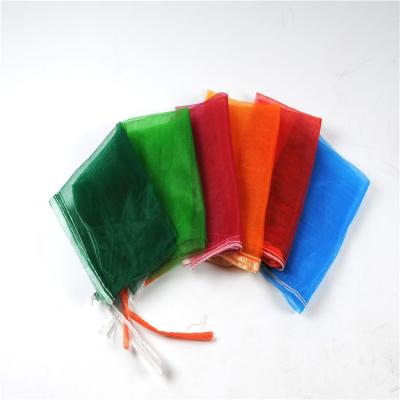 Cina Convenient Tie String Reticolato PE Monofilament Mesh Sacchetti di ortaggi per prodotti freschi in vendita