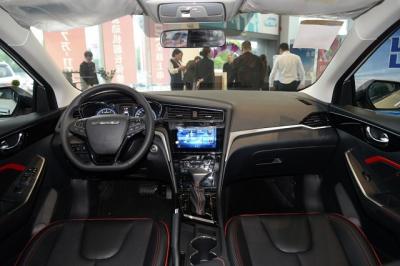 China Dongfeng Nissan Venucia D60 EV 2500mm - 3000mm Auto van de Wielbasis de Linkeraandrijving Te koop
