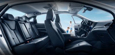 China Dongfeng Nissan Venucia D60 EV 2500mm - 3000mm Auto van de Wielbasis de Linkeraandrijving Te koop