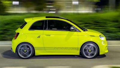 China Cute And Sporty At Abarth 500e Hot Hatchback Electric Car As Fun As Petrol 152P.S Motor Power Te koop