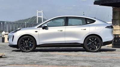 Cina 2023 Il GAC Aion Hyper HT Fastback SUVRWD Battery Swap Version con porte Gull Wing, 245 HP, 550 Km Of Range in vendita