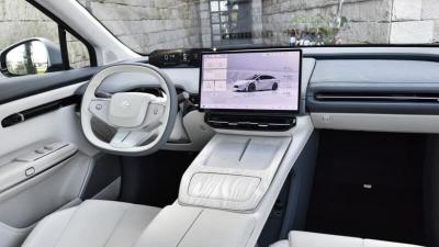 Cina 2023 Il GAC Aion Hyper HT Fastback SUVRWD Battery Swap Version con porte Gull Wing, 245 HP, 550 Km Of Range in vendita