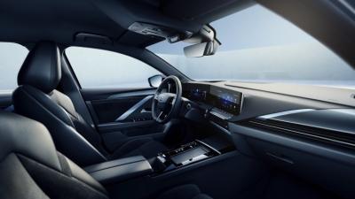 Cina Comodo veicolo elettrico a guida Opel Astra Electric con batteria da 54kwh 150kw di potenza motrice a 170km/h velocità massima in vendita