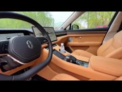 La roue d'AITO M5 4 conduisent la main gauche 210km/h de voitures électriques pour des adultes