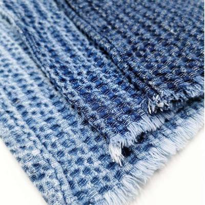 Cina Denim fragrante 10s 320gsm del cotone del tessuto dell'abbigliamento del jacquard del cappotto di estate della primavera piccolo in vendita