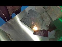 Jewellery Industry 1kw Handheld Laser Welding Machine 1080nm Metal Welding