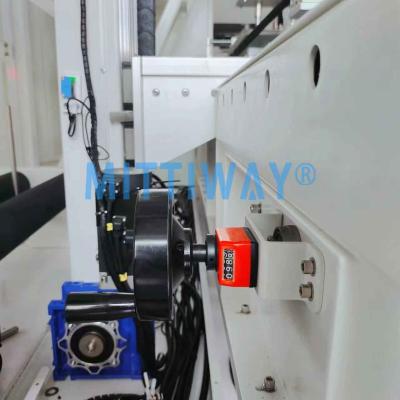 China Klappmaschine für die Verpackung von Wellkartonboxen mit einer Präzision von 220 V zu verkaufen
