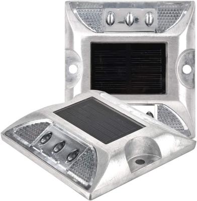 중국 알루미늄 합금 태양광 LED 도로 스터드 극한 온도 범위 판매용