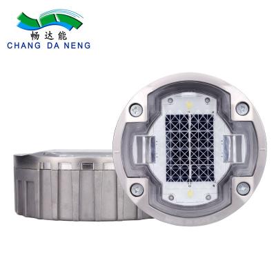 Cina Avvertenza di traffico ad alta visibilità di alluminio per strada solare per strada riflettente riflettente LED per strada in vendita