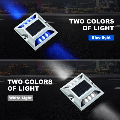 中国 IP68 防水太陽光発電道路ストッド 白/黄色/赤/青/緑 販売のため