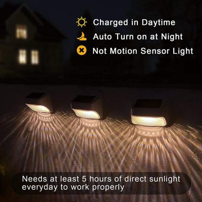 Cina IP65 Lampada a parete solare impermeabile con 3 luci RGB bianche calde a LED in vendita