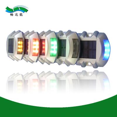 중국 지도된 빛을 번쩍이는 통로 차도 호박색 도로 장식 못 태양 강화된 도로 표시 판매용