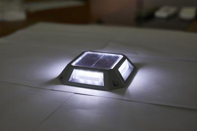 China IP 67 Waterproof Solar Deck Lights Outdoor Solar Deck Lights  Solar Deck Rail Light for sale