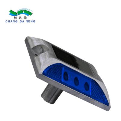 중국 알루미늄 태양 주도하는 도로는 경로 고속도로 스파이크를 위한 고양이 눈을 흩뿌립니다 판매용