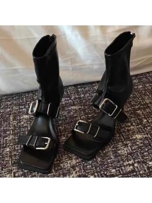 China Super Fire Tassel Rivet Romeinse Sandalen Vrouwen Full Leather Te koop