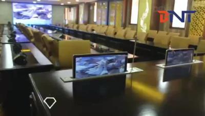 China Slim design with built in microphone motorized pop up lcd monitor lift system for sale