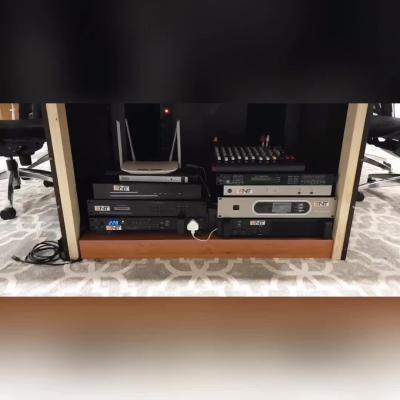 China BNT factory supply electric pop up screen design  18.5" desk monitor lift with motorized microphone for sale