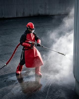 China Adjustable Straps Marine Safety Suit Quick Release Water Jetting Apron Heavy Duty for sale