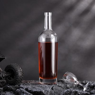 Cina Bottiglia in vetro di vino rosso personalizzata da 750 ml con timbro a caldo e colore della bottiglia personalizzato in vendita