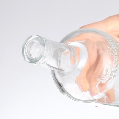 Cina Bottiglia in vetro di vino rosso personalizzata da 750 ml con timbro a caldo e colore della bottiglia personalizzato in vendita