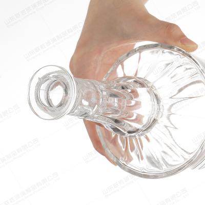 China Garrafas de vinho de vidro Transparente Personalizar 200ml 300ml Forma única com tampa de vidro à venda