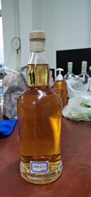 China 700 ml 750 ml 1000 ml garrafas de vidro quadradas com cortiça Ideal para gin uísque vodka vinho tinto à venda