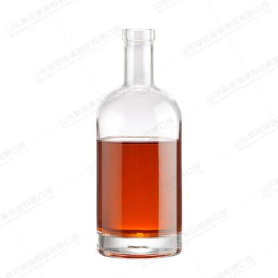 Cina Dimensioni personalizzate Acceptate bottiglie di vetro di whisky per bottiglie di vino di vetro grande in vendita