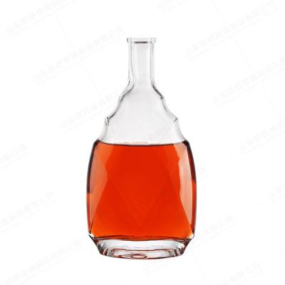Cina Bottiglie di vetro ingrosso Il materiale perfetto per il succo di lusso e il vino in vendita