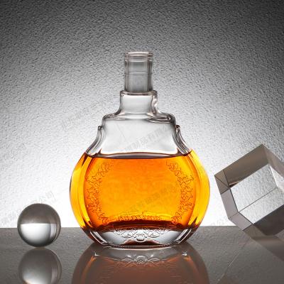 Cina 200 ml 250 ml 500 ml 750 ml Liquore Bottiglia di vetro trasparente con logo di sughero in vendita