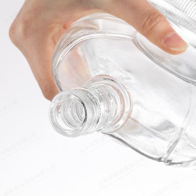 Cina 500 ml 700 ml 750 ml in forma di coda di pesce Bottiglia di vetro trasparente di whisky gin per bevande in vendita