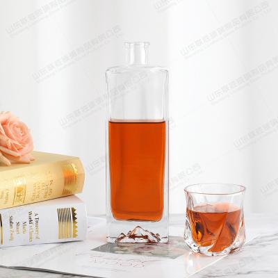 China Garrafa de vidro de vodka 50ml 100ml 200ml 500ml 750ml Whiskey de luxo Bourbon Gin à venda