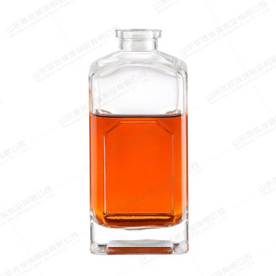 China Tipo de vedação da tampa de vidro 375ml 500ml 650ml 700ml 750ml 1000ml garrafa de vinho com logotipo personalizado à venda