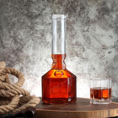 中国 250ml 500ml 700ml 750ml オーダーメイド 方形 空き 酒類 ガラス ボトル 販売のため