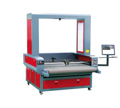 China Clothes Fabric Laser Cutting And Engraving Machine With DSP Control Softwear for sale