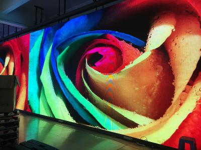 Cina Alta definizione P3.91 che annuncia il video pidocchio dell'interno 1000 della parete del LED per metri quadri in vendita