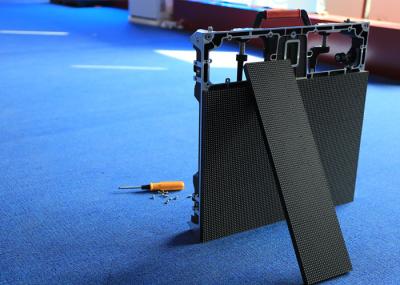 Cina Lo schermo all'aperto dell'affitto LED del Super Slim SMD2121 3.9mm curvo ha condotto la video parete in vendita