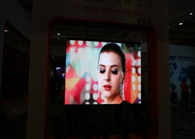 Cina Peso leggero sottile eccellente del video della parete di HD di LED schermo dell'interno dell'esposizione P5 LED in vendita