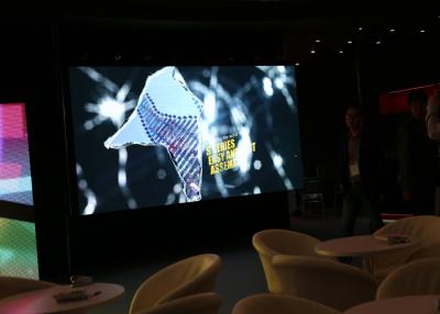 Cina Il video vivo di riunioni LED della sala del consiglio riveste l'esposizione di pannelli di LED dell'interno di colore pieno P4.8.P3.9 P5.2 in vendita