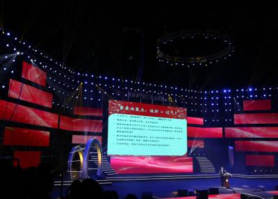 Cina Il colore pieno dell'interno dello schermo di P4 il LED HD ha condotto la video esposizione SMD 3 in1 del pannello LED in vendita