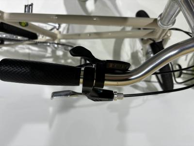 Cina 20 pollici di telaio in acciaio uomo City Hybrid Commuter Bike con velocità singola in vendita
